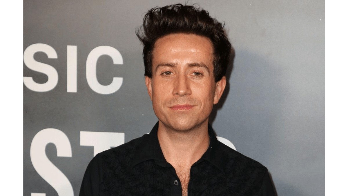 Nick Grimshaw's tribute to Caroline Flack - 8days