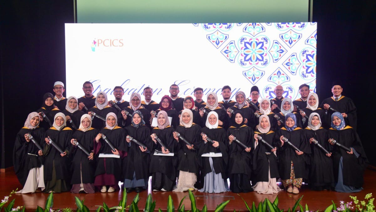 55 asatizah raih Sijil Pos Siswazah Islam dalam Masyarakat Kontemporari ...