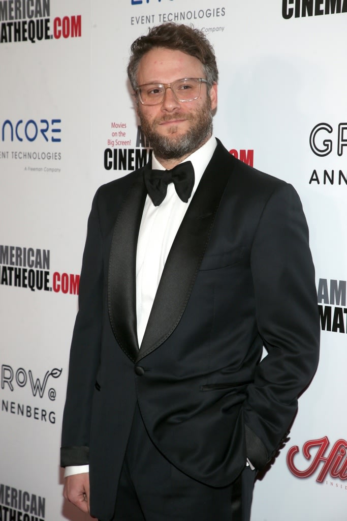 Seth Rogen Finds Solace In Pottery During Lockdown - 8days