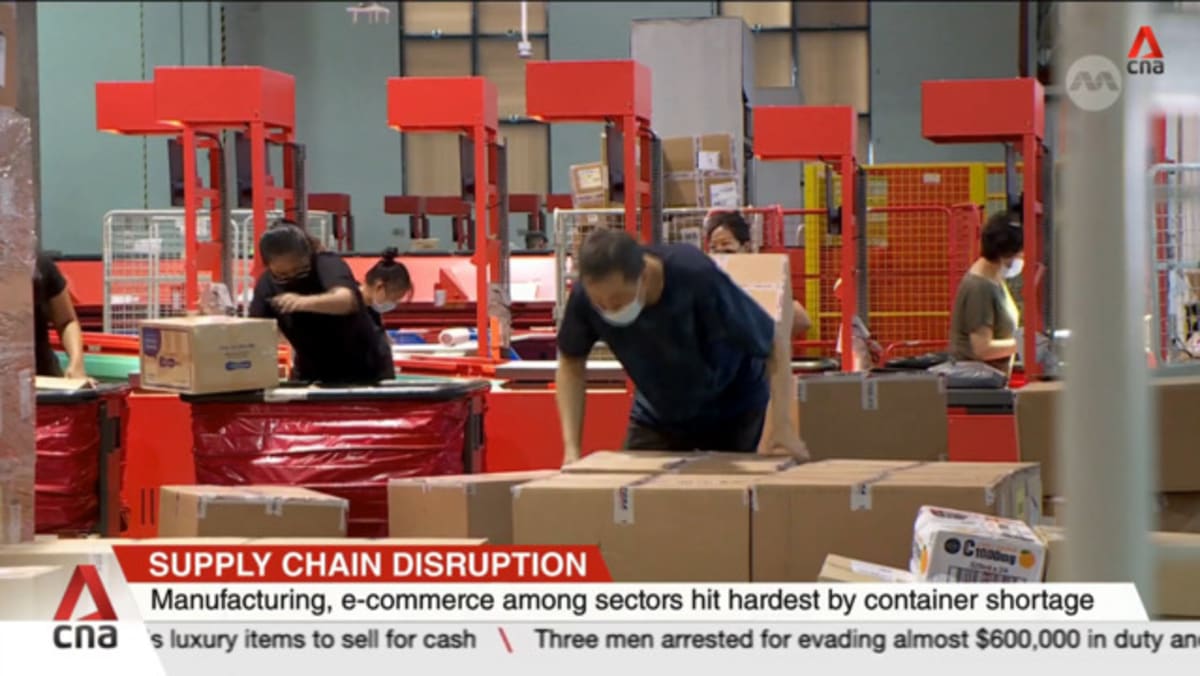 Shipment delays double as ships clog up Singapore's ports - CNA