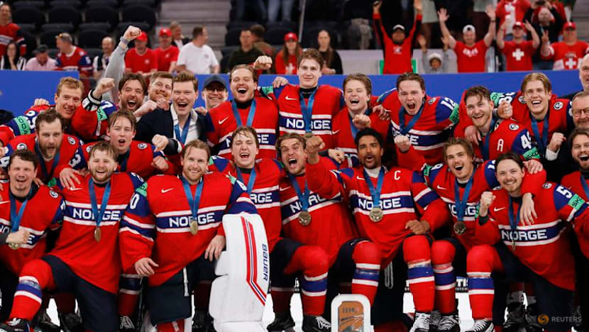 Ice hockey-Norway stun Canada to win sensational bronze at world ...