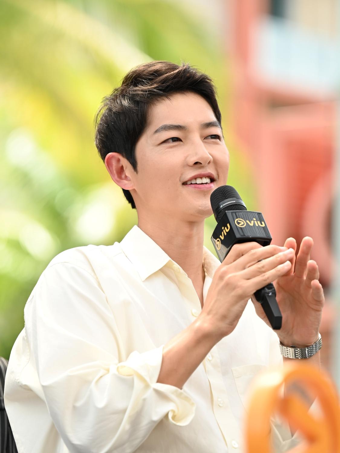 Why K-drama star Song Joong-ki feels 'guilty' about Reborn Rich and how he's learning English ...