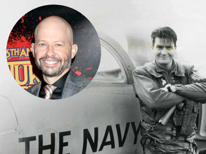 Jon Cryer Wants To Reunite With Charlie Sheen For Another Hot Shots ...