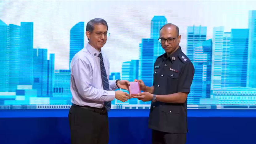 Khidmat cemerlang pegawai Home Team Mohamed Azlan Mohamed, Nur Azhar ...