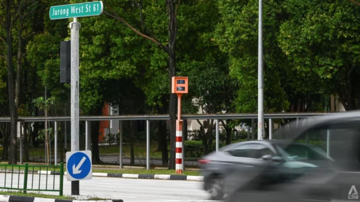 Kamera lampu merah kesan lebih 800 kesalahan pandu laju dalam tempoh 3 ...