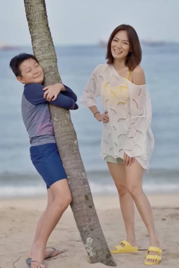 Jacelyn Tay, 47, Wows Netizens With Bikini Pic - 8days