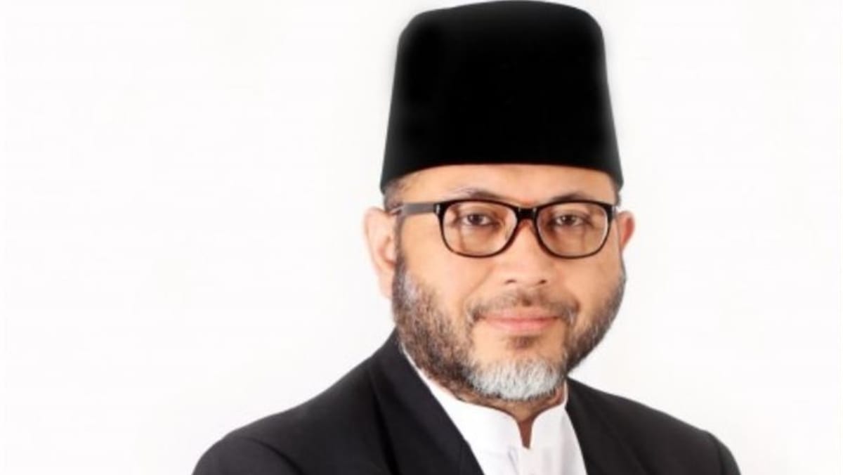 Ustaz Mohamad Hasbi Hassan dilantik sebagai pengerusi pertama Masyaikh ...