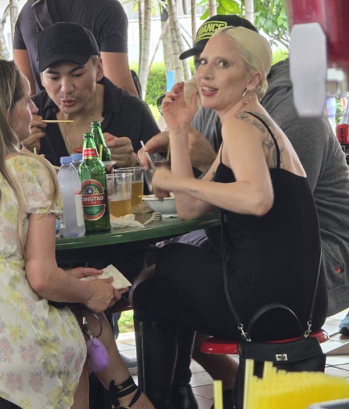 Lady Gaga Fans Flock To Maxwell Food Centre's Table 174 For Photos ...