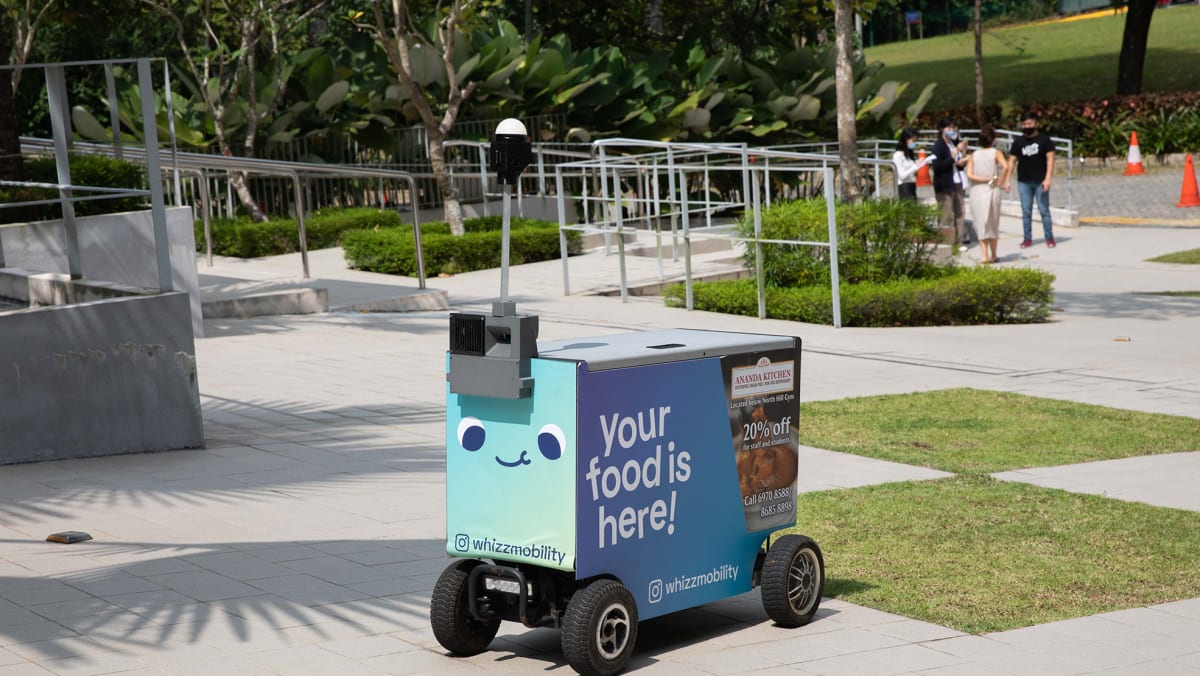 Meet FoodBot, a four-wheeler robot that delivers food from its ‘belly ...