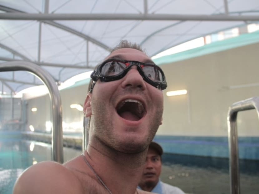 nick vujicic swimming photos