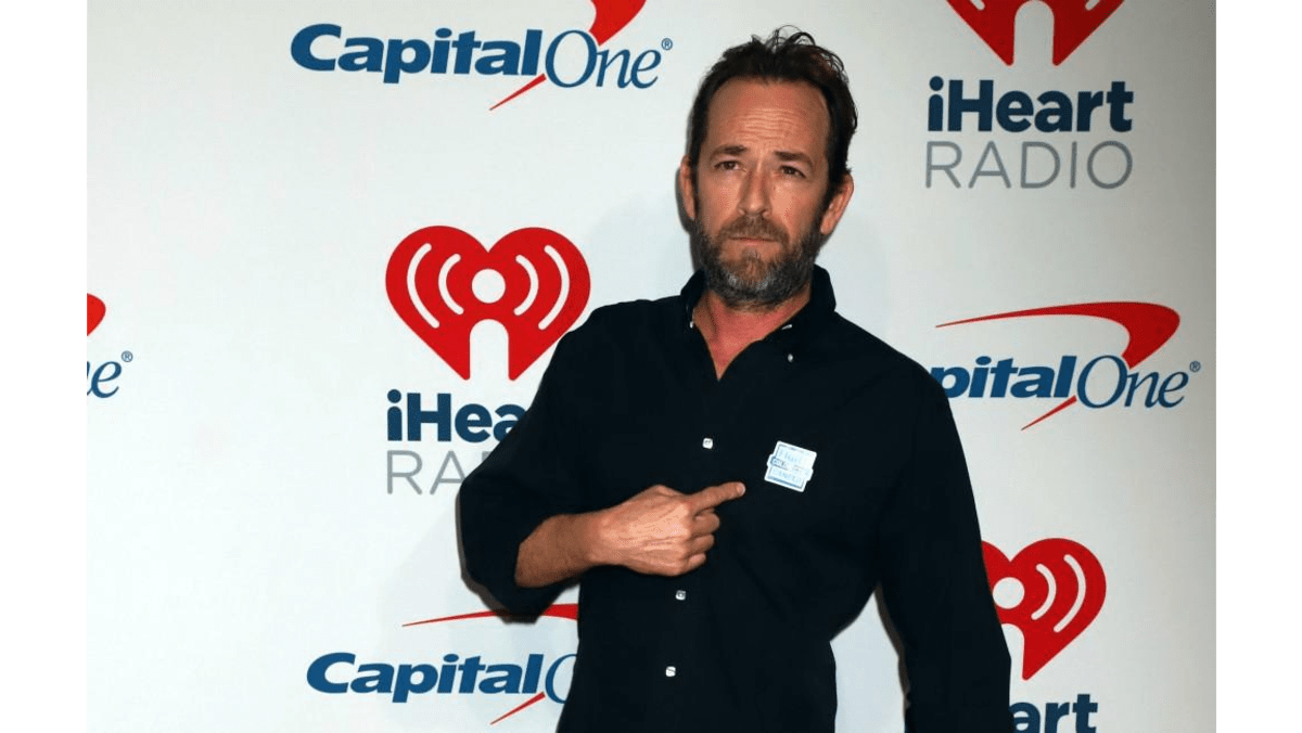 Luke Perry's cause of death confirmed as a stroke - 8days