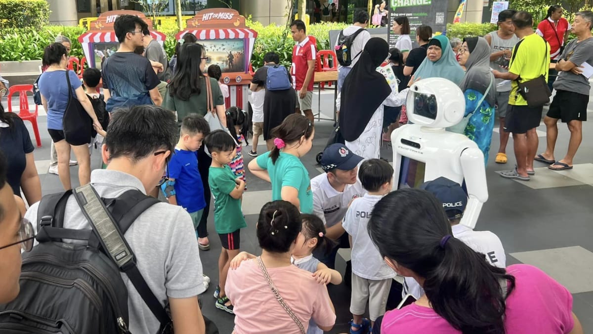 Robot SPF diberi wajah baharu; boleh tunjuk emosi, sesuaikan pendekatan ...