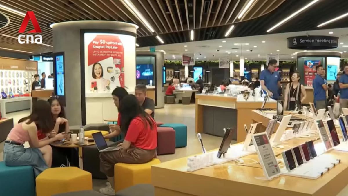 Singtel, StarHub to progressively retire 3G services from November - CNA