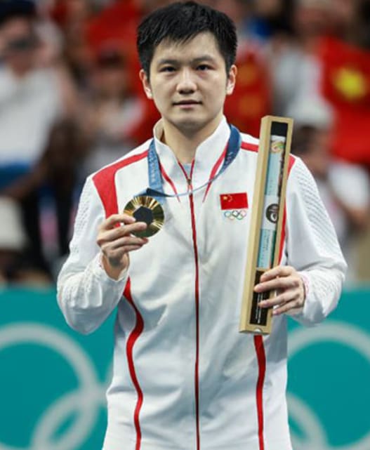 Philippines Flag Bearer At Asian Winter Games Goes Viral In China For ...