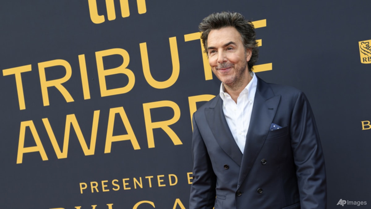 Marvel wants Deadpool & Wolverine's Shawn Levy to direct new Avengers ...