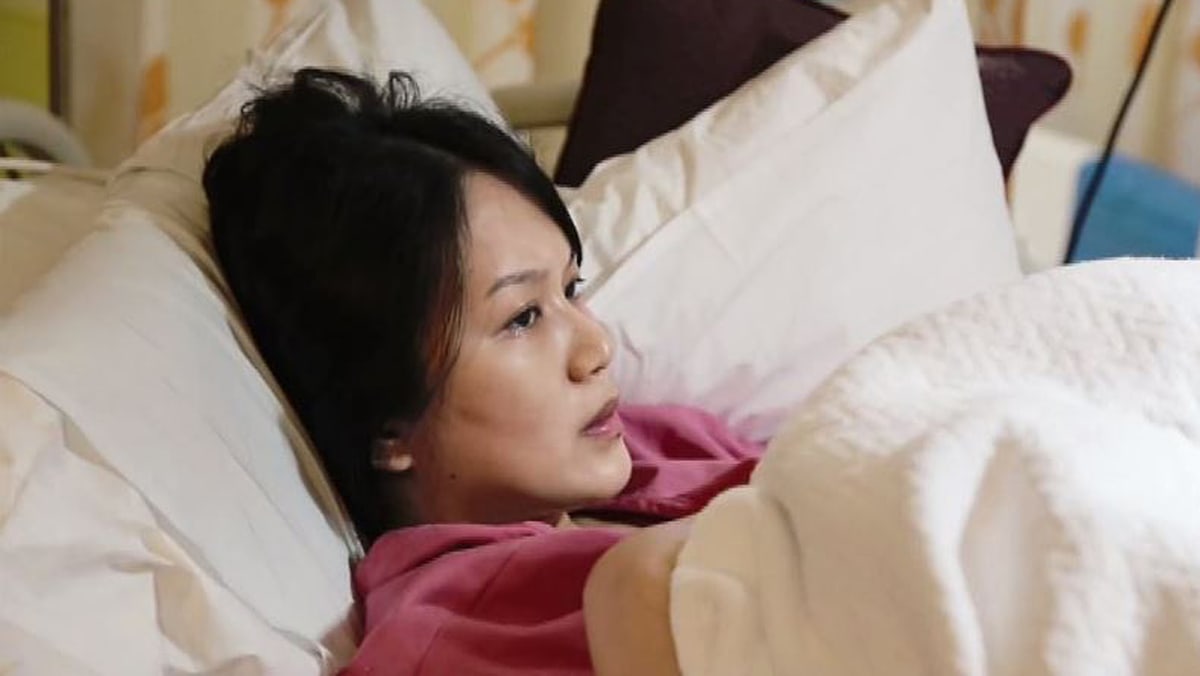 Joanne Peh shares childbirth footage in Baby Steps - 8days