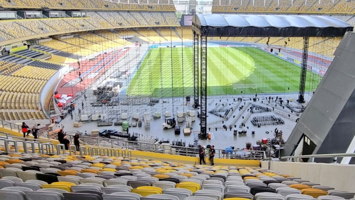 Vacant stadium seats at AFF semi-final between Malaysia, Thailand due ...