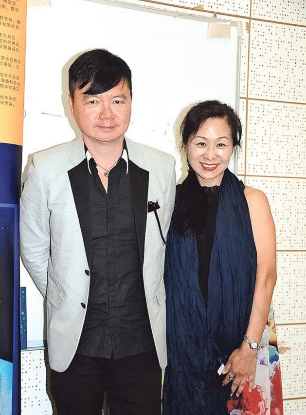 Veteran Hongkong Actor Ai Wai And Wife Divorce After 18 Years Of ...