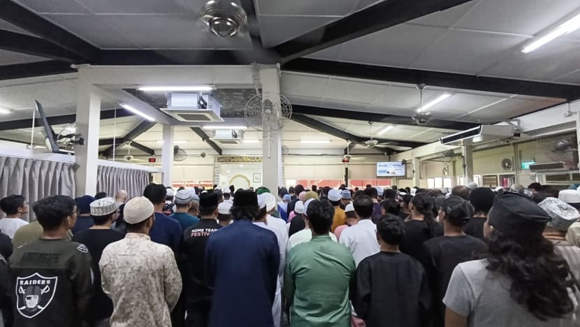 Allahyarham Cikgu Ismail Jaafar, yang meninggal dunia selepas ditimpa ...