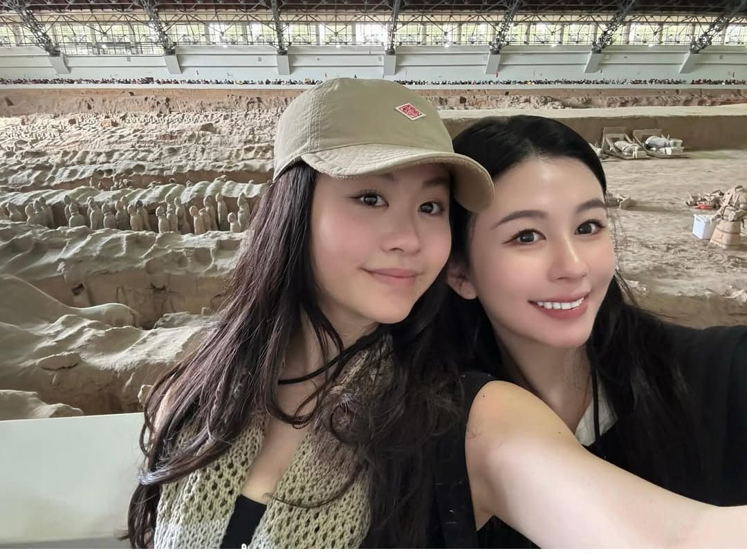 ‘90s Screen Goddess Chingmy Yau Has Another Daughter Who Is Just As ...