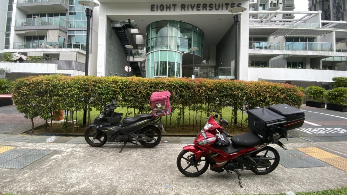 Some condos ban or restrict access to food delivery riders over errant behaviour - TODAY