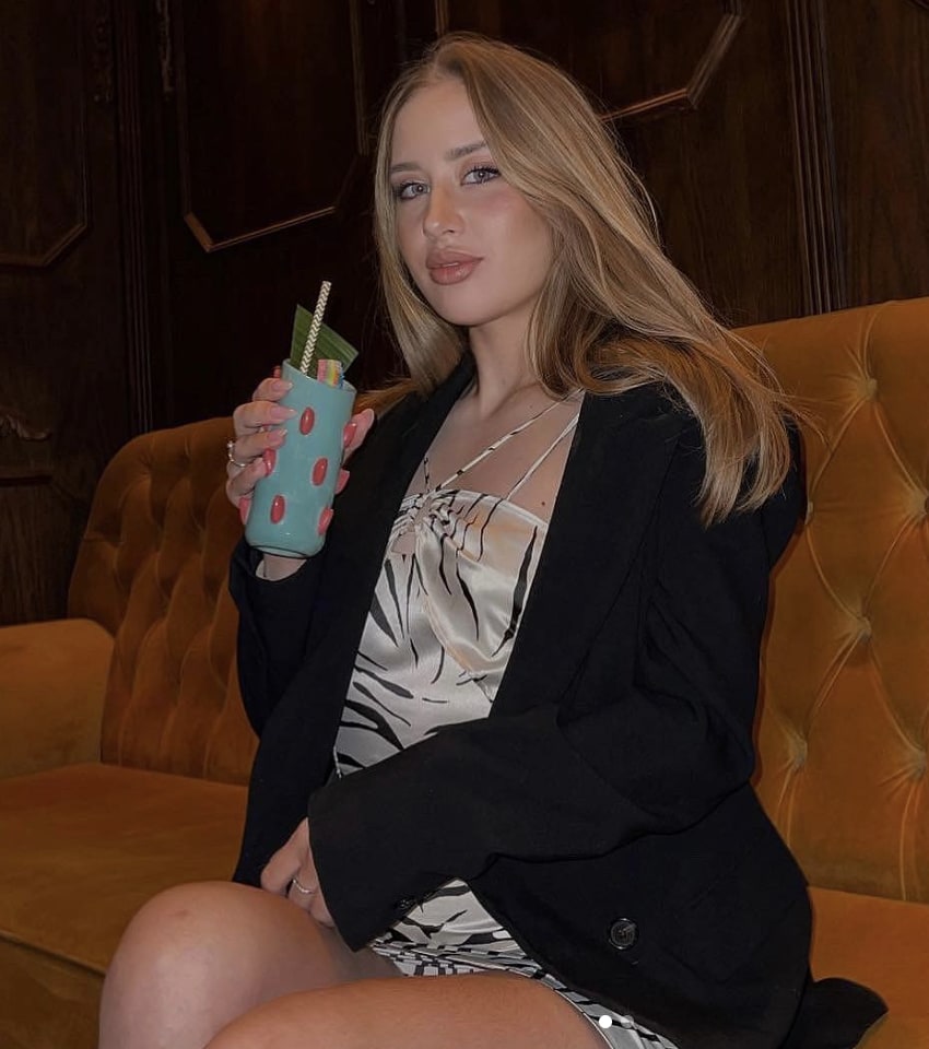 Ex HK Star Winnie Chin Splits From Bank Tycoon Husband; He Reportedly ...