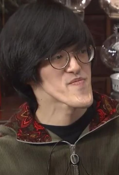 Japanese YouTuber Has "World’s Longest Chin”; Baffled Doctors Say They ...