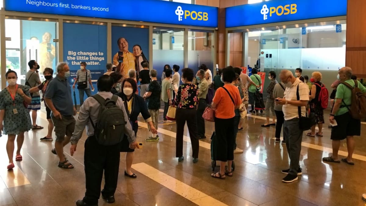 Banks see long queues for new notes ahead of Chinese New Year, some ...