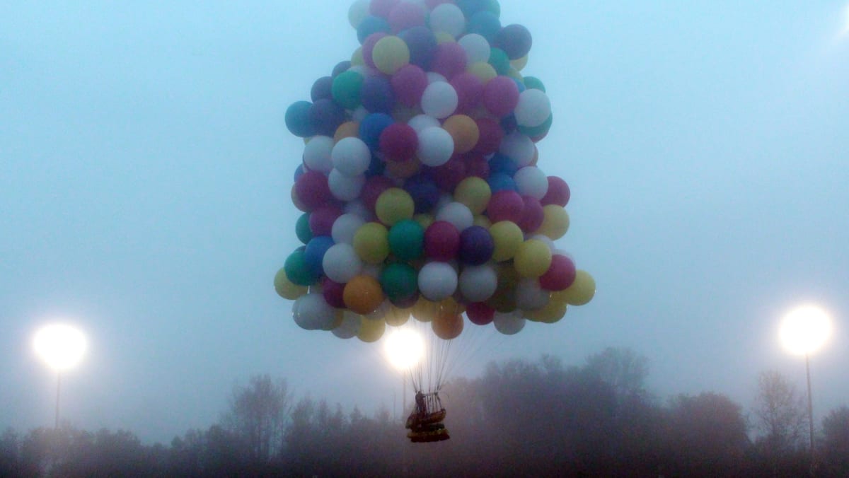 Man attempts trans-Atlantic flight with hundreds of balloons - TODAY