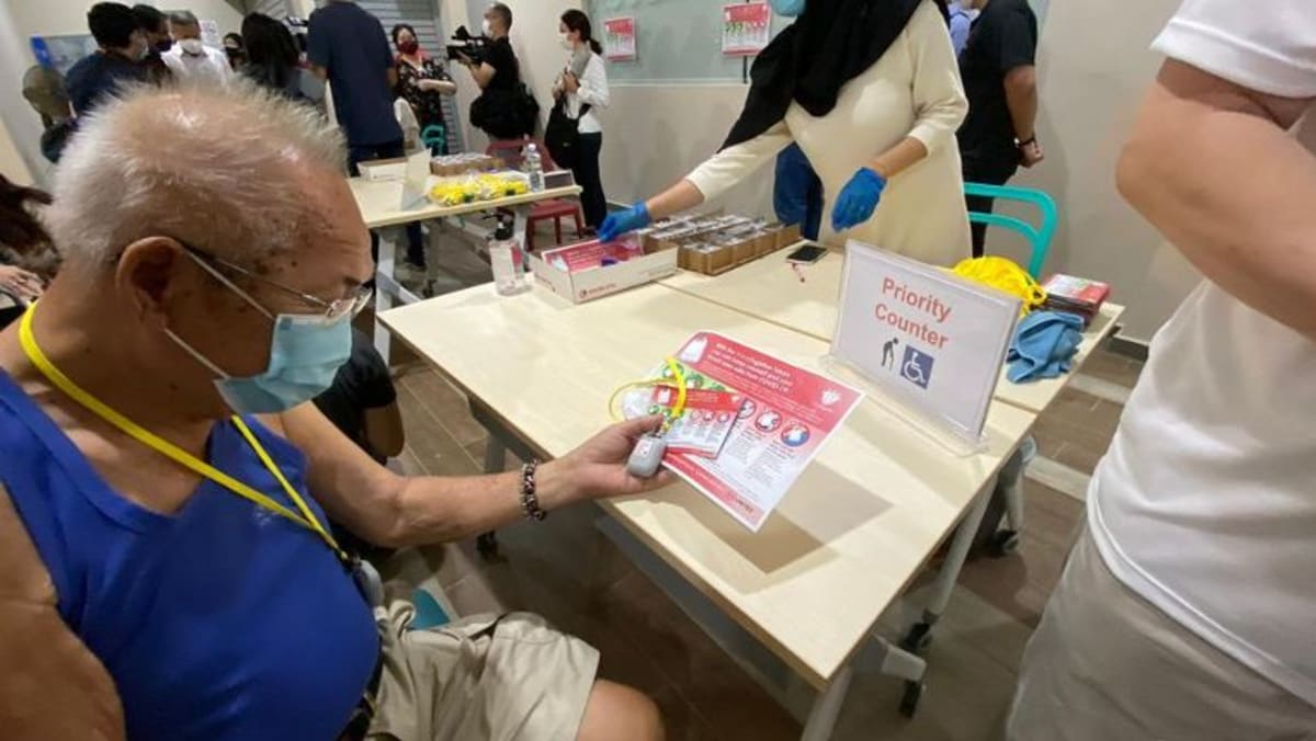 'TraceTogether முறை வழியாக, நோய்வாய்ப்பட்டவர்களுடன் தொடர்பில் வந்த ...