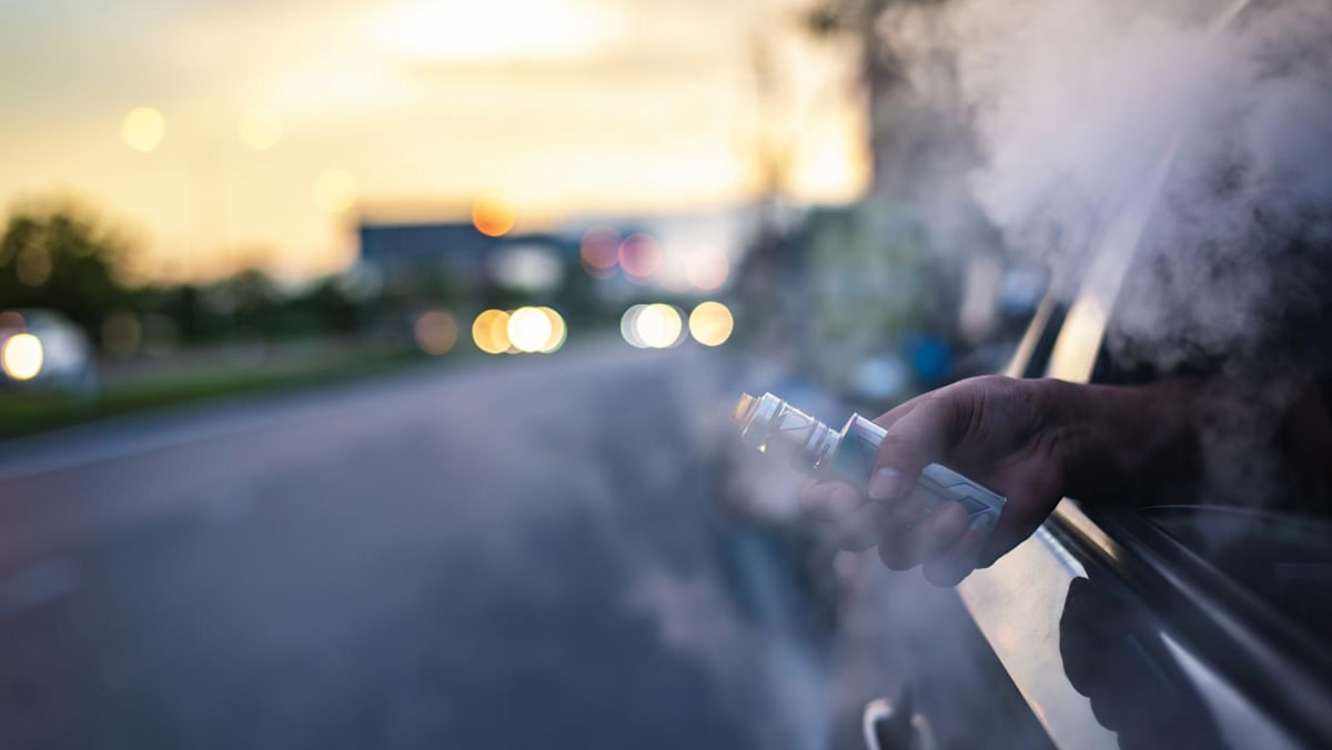 More passengers vaping and leaving vapes behind in cars, private-hire ...