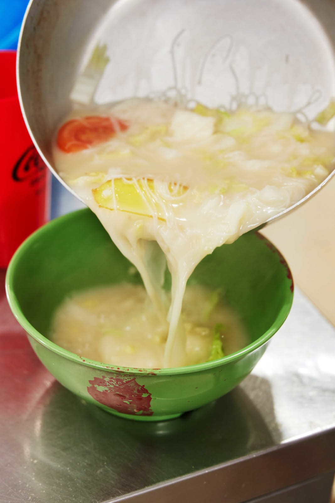 28-Year-Old Hawker Opens Fish Soup Stall While Running Family’s Zi Char ...