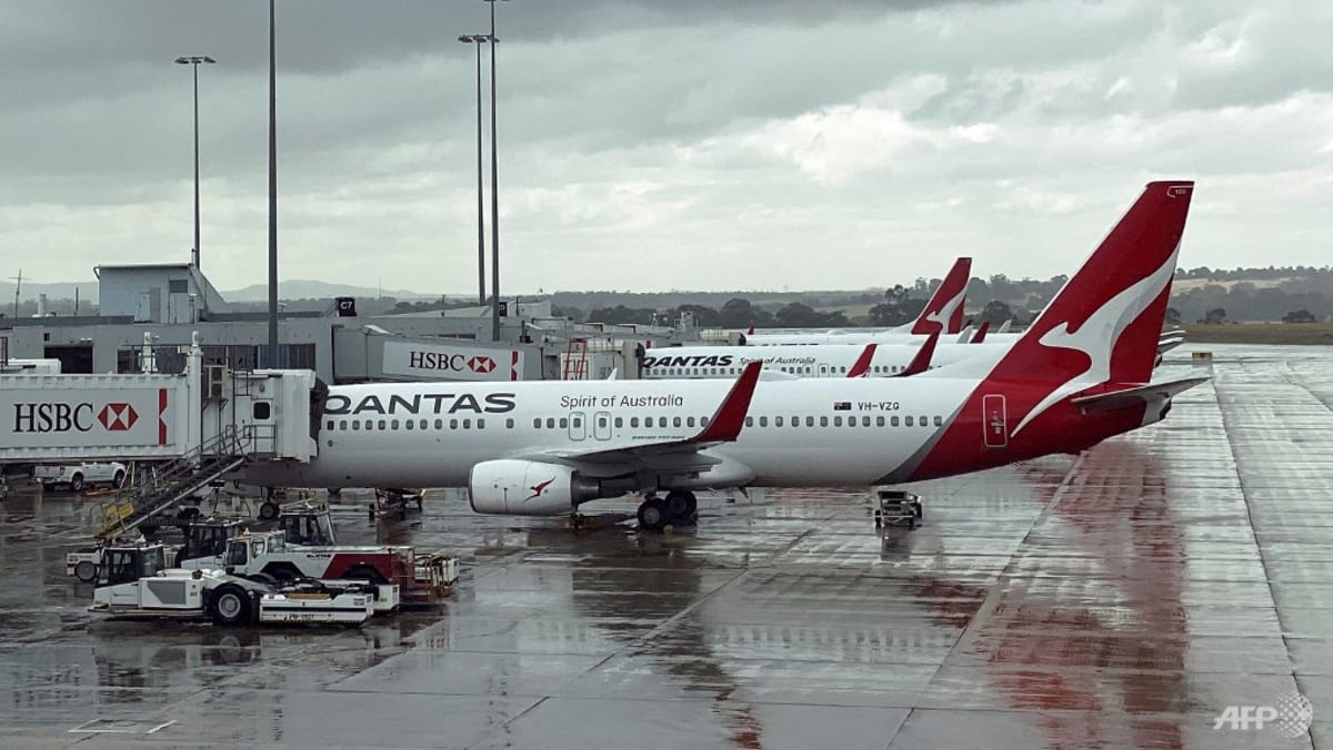 Commentary: Qantas flight mayday - can a plane fly on just one engine ...