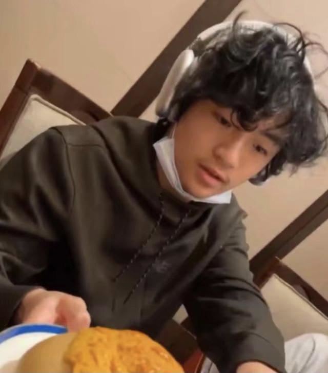 This Is What Cecilia Cheung’s Eldest Son Lucas, 13, Looks Like Now - 8days