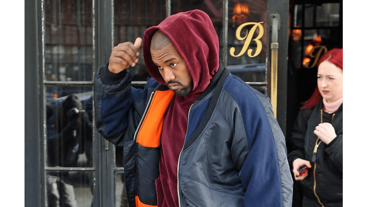 Kanye West FaceTimes sick fan - 8days