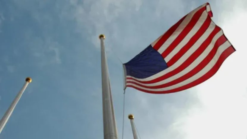 Bendera Amerika kibar separuh tiang di Rumah Putih bagi peringati Jimmy ...