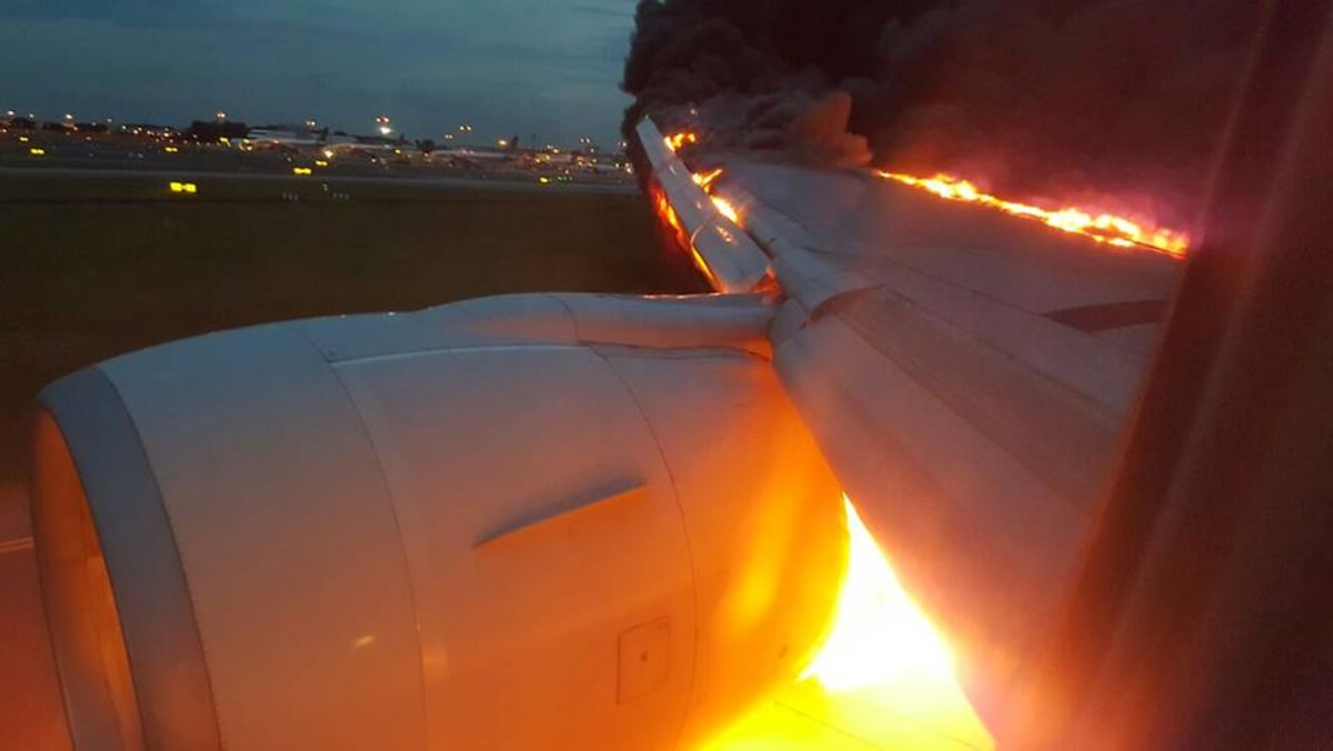 SIA flight catches fire while making emergency landing in Singapore - CNA