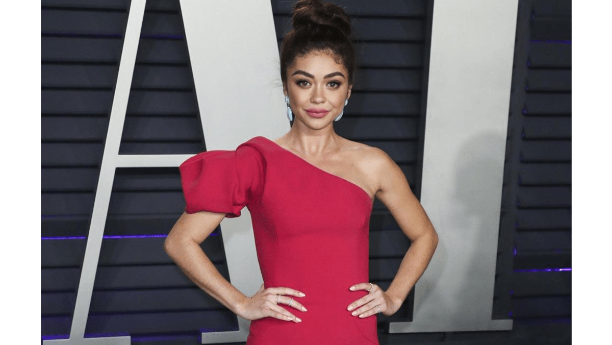 Sarah Hyland home from hospital - 8days