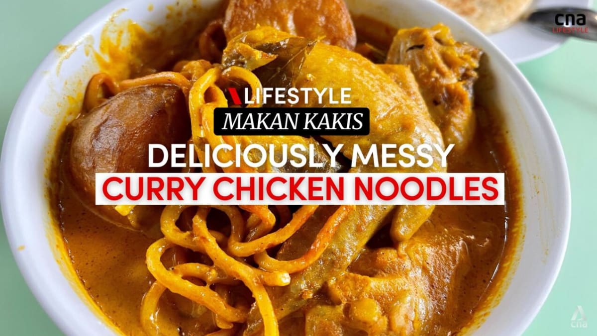 Makan Kakis: Curry chicken at Old Airport Road made with freshly ...