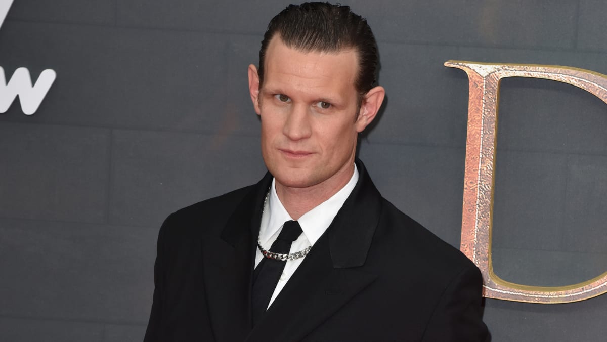Matt Smith Says Queen Elizabeth II Used To Watch The Crown On A ...