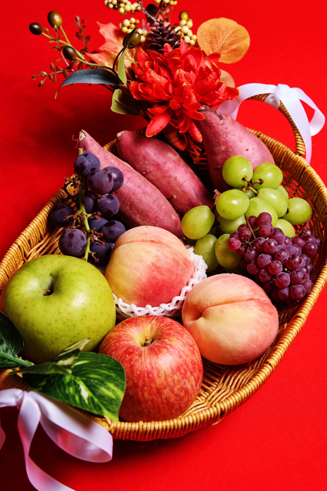 4 Irresistible Japanese Fruits To Buy Now, From Gummy-Like Grapes To ...