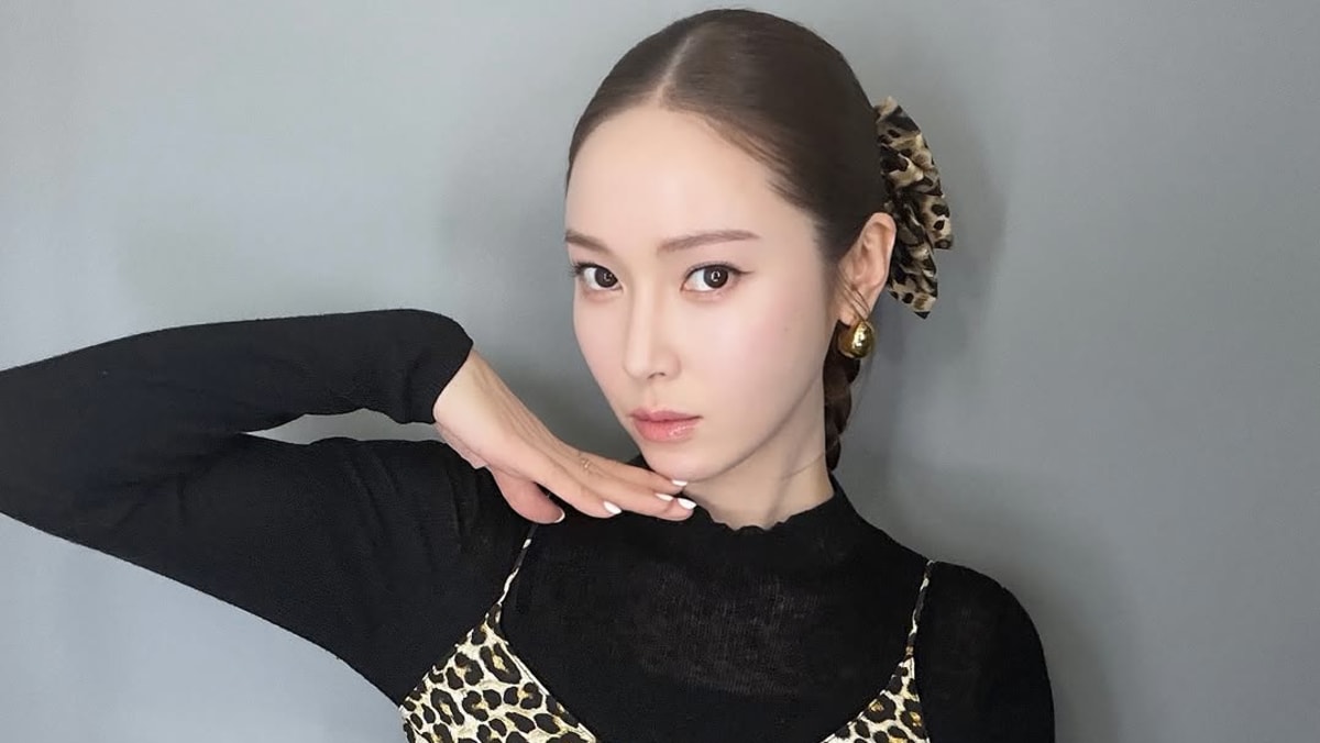 机场被臭到表情失守？Jessica直播亲揭真相 - vibes by 8world