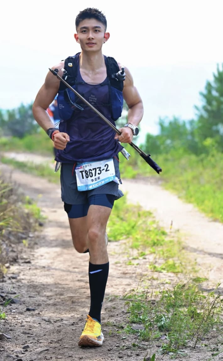 “More Handsome Than Most Celebs”: Marathoner Goes Viral For His Good ...