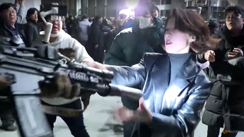 South Korean party spokesperson who grappled with martial law soldier ...