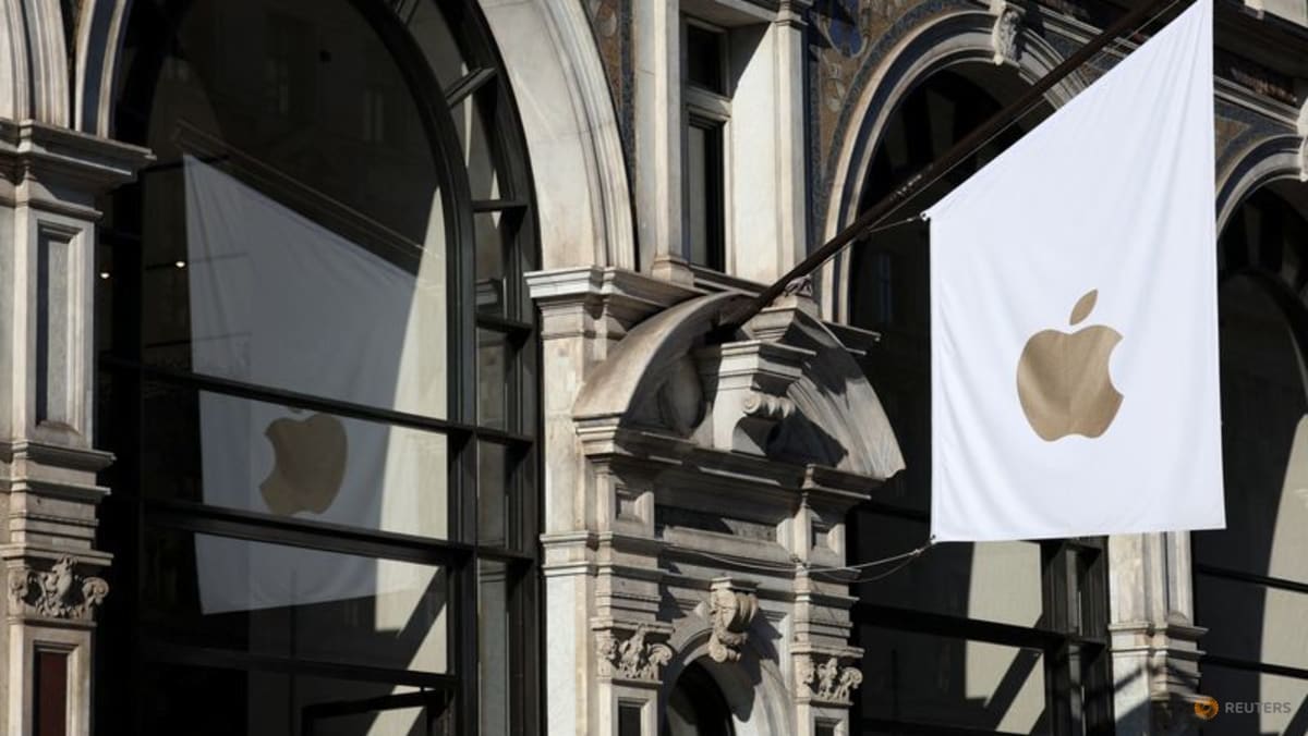 Apple losing over $1 billion a year on streaming service, the ...