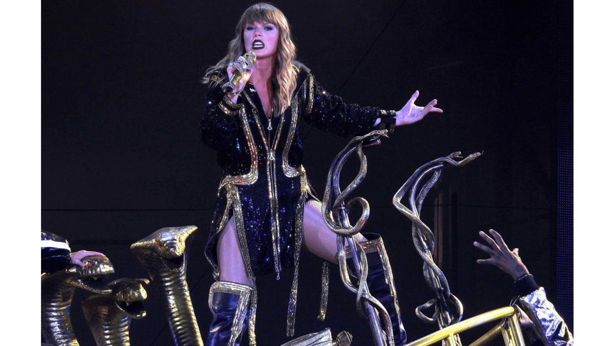 Taylor Swift felt 'really low' after being called snake - 8days