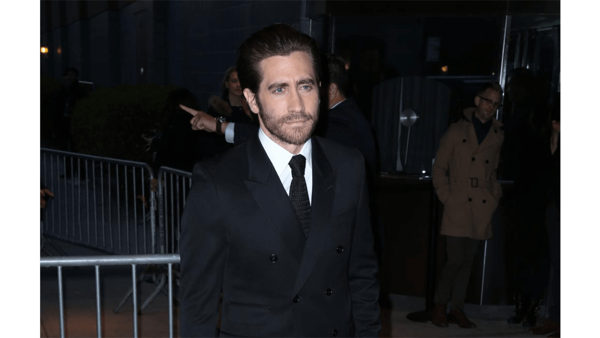 Jake Gyllenhaal thinks 'intimacy' is 'best form of self-care' - 8days