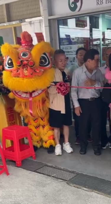 Marcus Chin, 71, Throws Himself Back Into Work Less Than A Week After ...