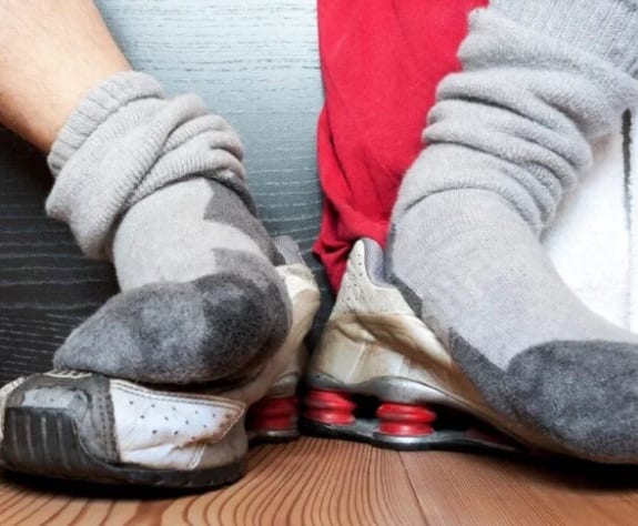 Man Hospitalised After Daily Sock-Sniffing Habit Caused Fungal Lung ...