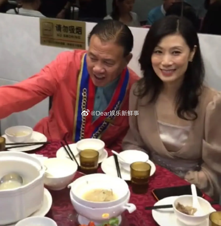 Alex Man Cries At Coming-Of-Age Ceremony For 18-Year-Old Son; Netizens ...